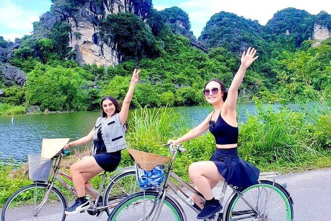 Deluxe Hoa Lu Trang An Mua Cave Small Group Experienced Guide - FAQs