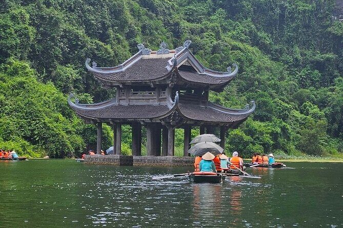 Deluxe Ninh Binh Day Trip: Bai Dinh Pagoda & Trang An from Hanoi - Key Points