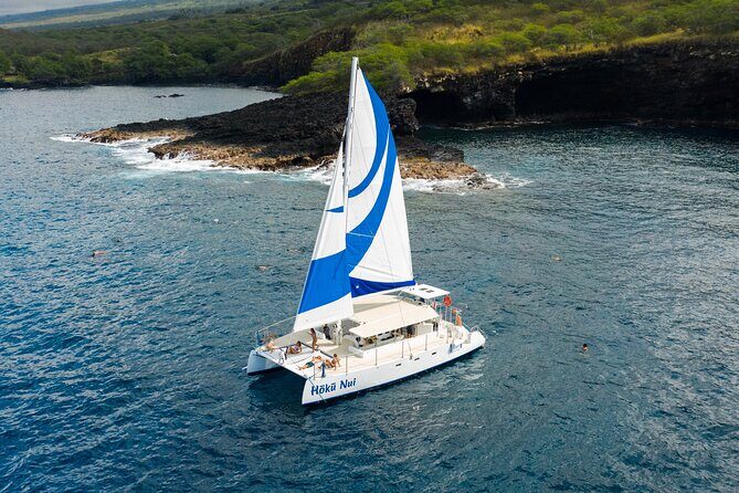 Deluxe Sail & Snorkel to the Captain Cook Monument - Key Points