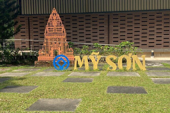 Deluxe Small Group Tour: My Son Holyland & Hoi An River Cruise - Lunch and Cultural Connection