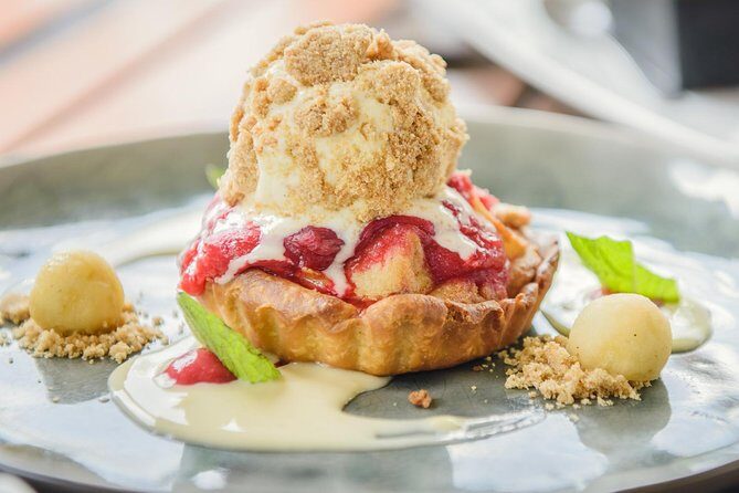 Deluxe Wine Tour to Tamborine Mountain, includes two course lunch - What Does the Price Get You?