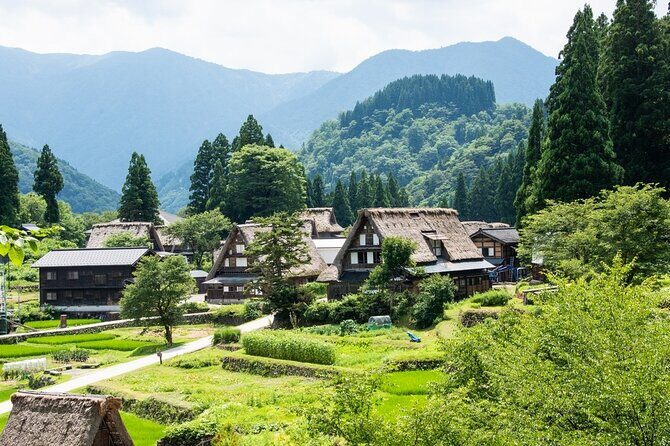 Departing from Takayama [Regular sightseeing bus] World Heritage Sites Shirakawago and Gokayama Ainokura - Key Points to Remember Before Booking