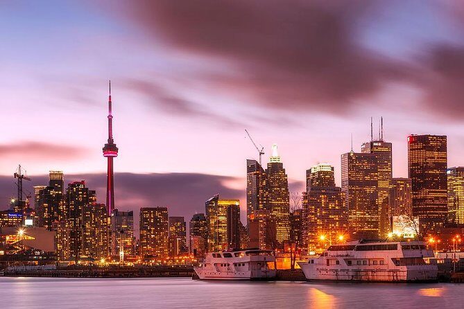 Departure Private Transfer Toronto City to Toronto Airport YYZ by SUV or Minibus - Who Is This Transfer Ideal For?