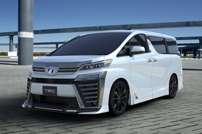 Departure Private Transfers from Kobe City to Kobe Airport UKB in Business Van - Breaking Down the Experience