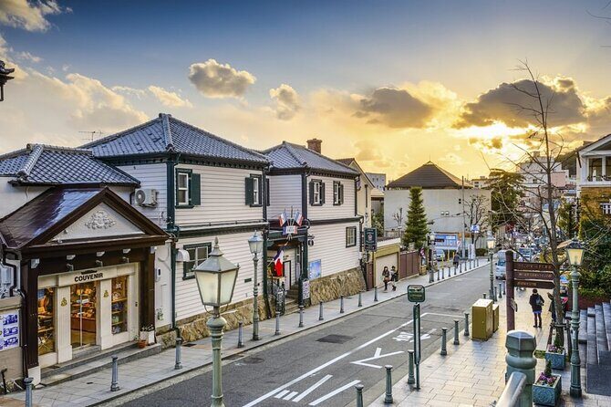Departure Private Transfers from Kobe City to Kobe Airport UKB in Business Van - FAQ