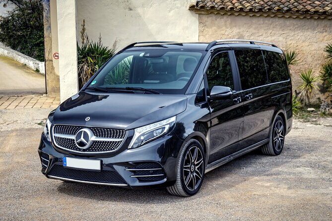 Departure Transfer Barcelona to El Prat Airport BCN by Luxury Van - FAQ