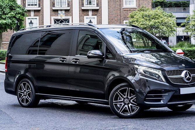 Departure Transfer: Brisbane to Airport BNE by Luxury Van - Introduction