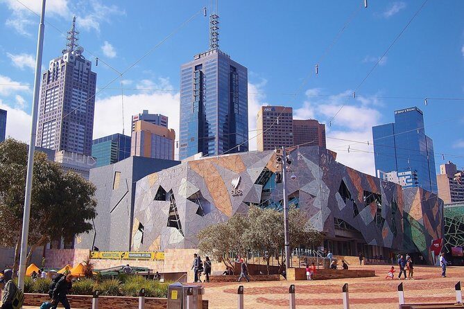 Departure Transfer from Melbourne to Melbourne Airport MEL in Van - Who Will Appreciate This Service Most?