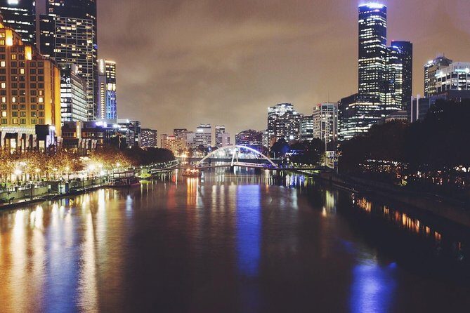 Departure Transfer from Melbourne to Melbourne Airport MEL in Van - FAQ