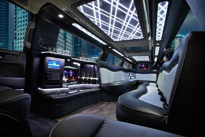 Departure Transfer Montreal to Montreal Airport by Limos or Bus - A Close Look at the Transfer Experience