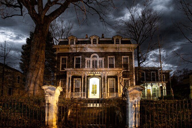 Derby City Ghosts: Louisville Hauntings Tour - A Closer Look at Louisvilles Haunted Streets