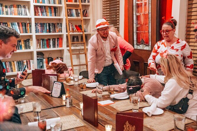 Derby Themed Murder Mystery Food Tour Experience in Louisville - Group Size, Duration, and Practicalities