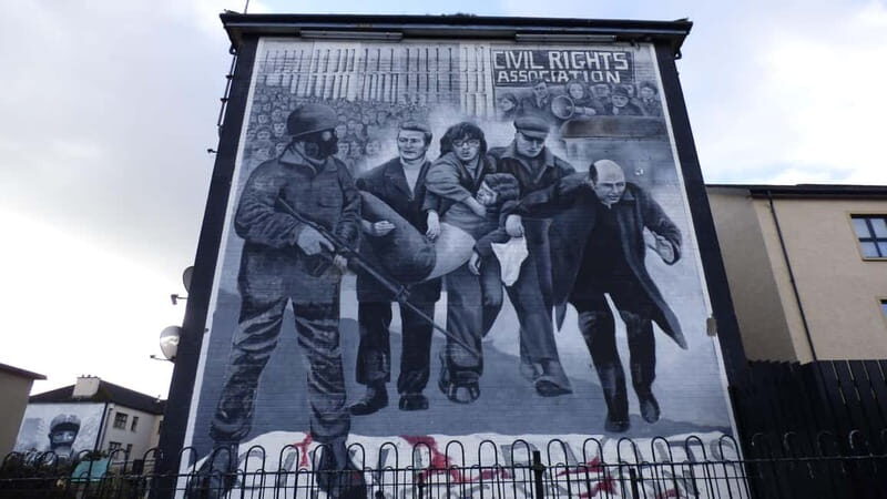 Derry: Bloody Sunday and Bogside Murals Walking Tour - Key Points