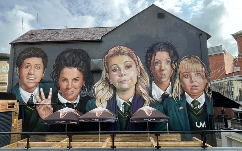 Derry: City Walking Tour & Exploration Game - Practical Considerations