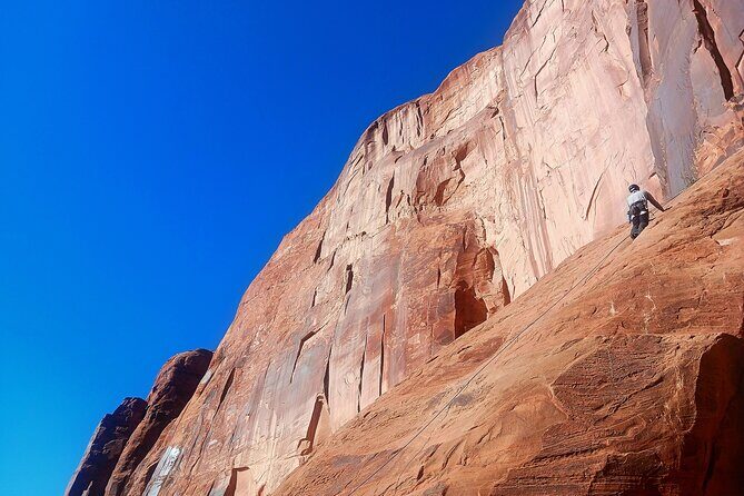 Desert Rock Climbing - What Makes the Desert Rock Climbing Tour Stand Out