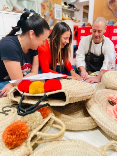 Design and Craft a Raffia Bag in Valencia - FAQs
