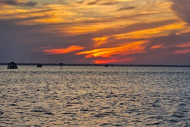 Destin: Sunset Cruise on a Back Porch Style Pontoon - FAQ