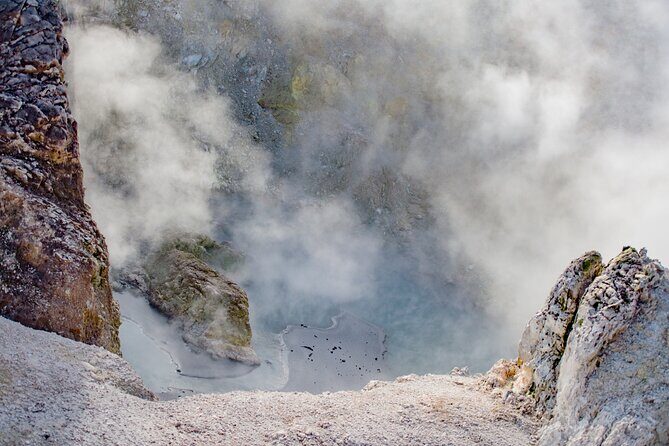 Devil's Bath Experience - Private Tour to Wai-O-Tapu & Lake Taupo - Morning Drive & Tirau’s Iron Art