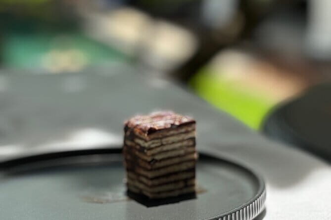 Devi's PRIVATE FOOD (Traditional & Fusion) TOUR in Galle Fort - Key Points