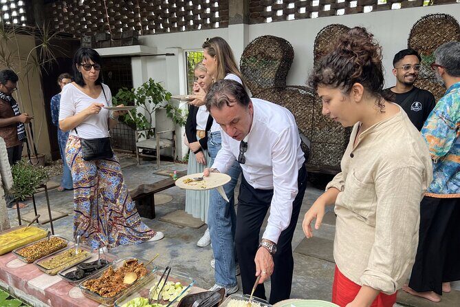 Dhakas Underground Art Gallery Tour - FAQ