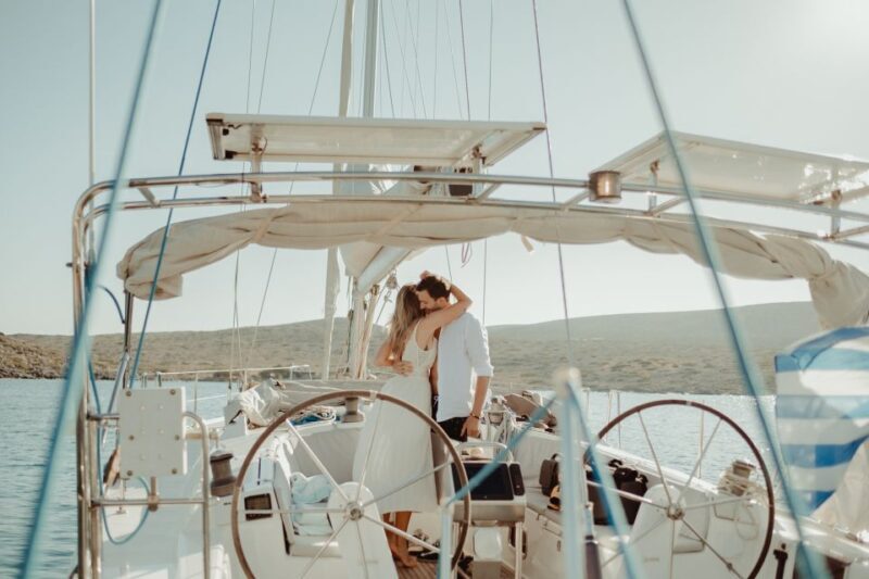 Dia Island: Semi-Private Full Day Sailing Trip with meal - FAQs