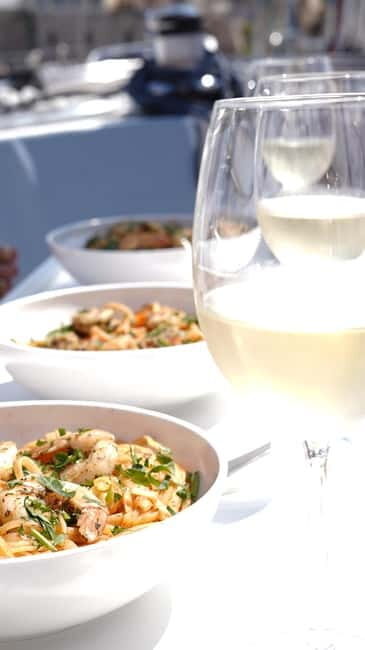 Dia Sailing Cruise With All-inclusive Meal And Drinks - FAQs