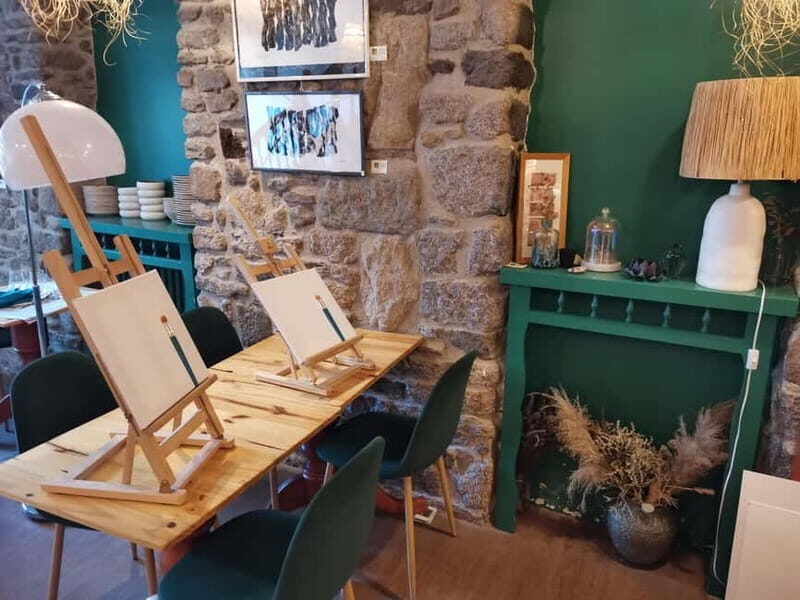 Dinan: Painting experience in a café - Who Is This Experience Perfect For?