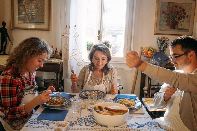 Dine & Enjoy a Cooking Demo at Local's Home in Pisa - Key Points
