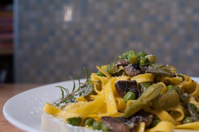 Dine & Enjoy a Cooking Demo at Local's Home in Pisa - Is This Experience Right for You?