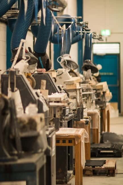 Dingle: Crystal Factory Guided Tour with Live Demonstration - Who Should Consider This Tour?