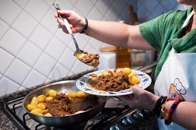 Dining & Cooking Demo at Local's Home in Montepulciano - Who Should Consider This Tour?