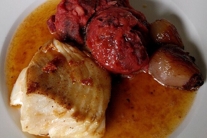 Dining With The Dutch: Enjoy A Delicious 4-Course Family Meal - Who Should Consider This Experience?