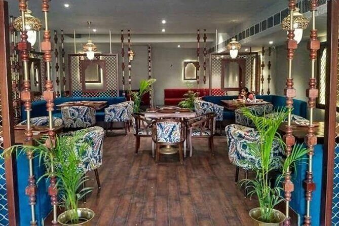 Dinner at Indian Ethnic Restaurant & Witness Majestic Night Arti - A Deep Dive into the Jaipur Dinner & Night Arti Tour