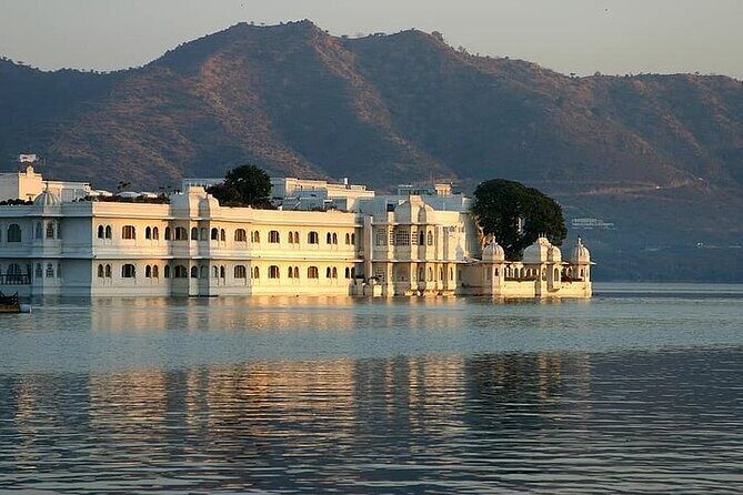 Dinner at Jag Mandir Island with Boat Ride on Lake Pichola - Udaipur - Practical Details: Logistics and What to Expect