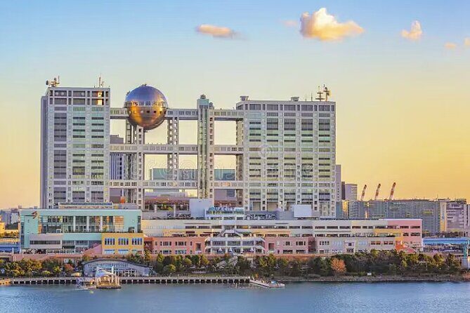 Dinner Cruise with Show, Beef Sukiyaki, Drink, Tokyo Tower Option - Who Should Consider This Tour?