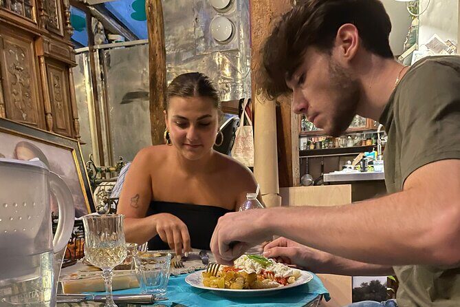 Dinner in a Bohemian Artist Apartment in Central Paris - FAQ