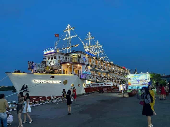 Dinner on Cruise Saigon River - Group tour - The Itinerary and Logistics