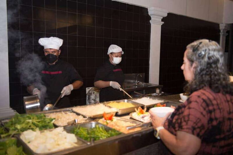 Dinner Show Apsara Dance, Pickup round trip included - Who Will Love This Experience?