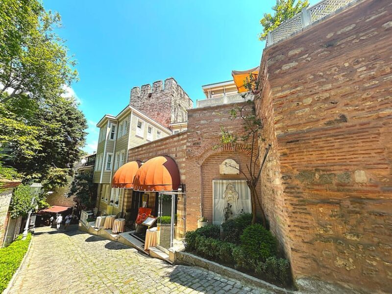 Dinner & Show at an Ancient Cistern - FAQ
