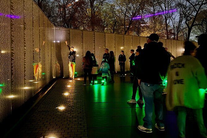Discounted DC Night Tour With Magic LED- Snacks, LED Bracelets - Who Will Love This Tour?