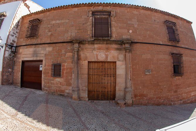 Discover 3 artworks in Baños de la Encina - Practical Details