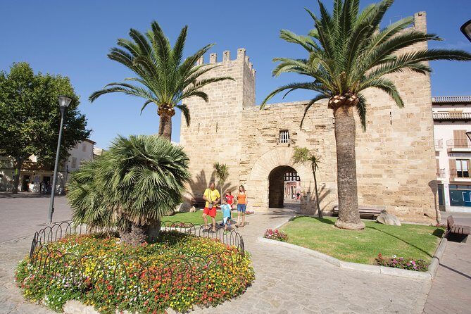 Discover Alcudia old town on a private walking tour - Unpacking the Alcudia Old Town Tour