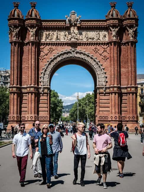 "Discover Barcelona: Private Tour in Arabic with Expert Guide" - An Honest Look at the Tour