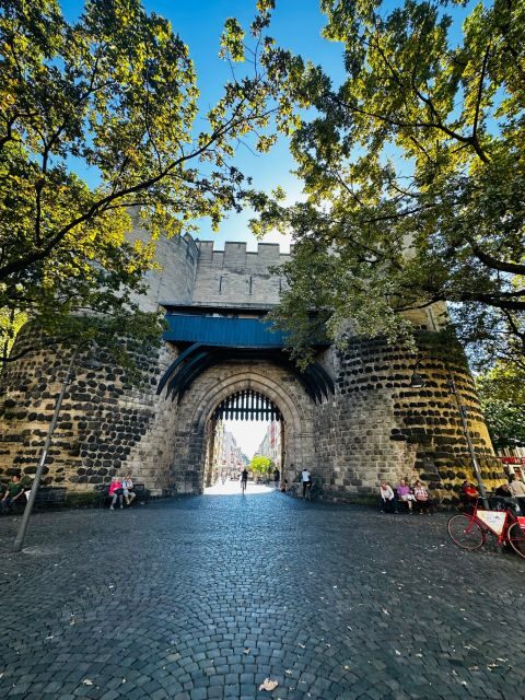Discover Cologne`s Urban District EIGELSTEIN Walking Tour - Who Will Enjoy This Tour?