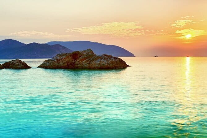 Discover Con Son Bay and Cau Island - Potential Drawbacks to Consider