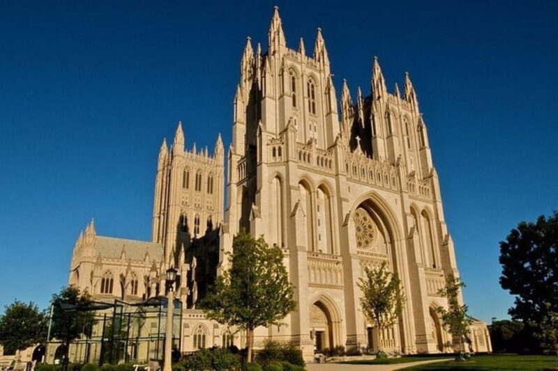 Discover D.C.'s Hidden Gems on a Private "Tour of Contrasts" - An In-Depth Look at the "Tour of Contrasts"