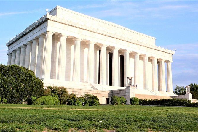 Discover DC Private Tour  (Up to 12 Guests) - Price and Value