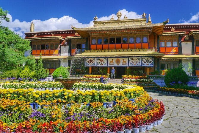 Discover Dharamshala's monasteries for Tibetan spirituality - A Close Look at Dharamshala’s Monastery Guide