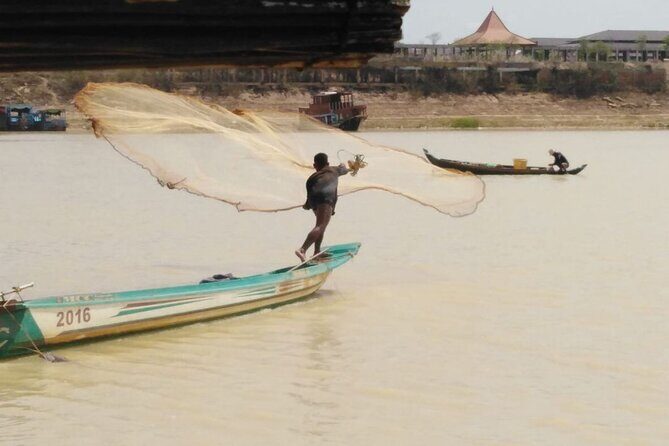discover floating villages and tonle sap lake by boat - Who Should Book This Tour?