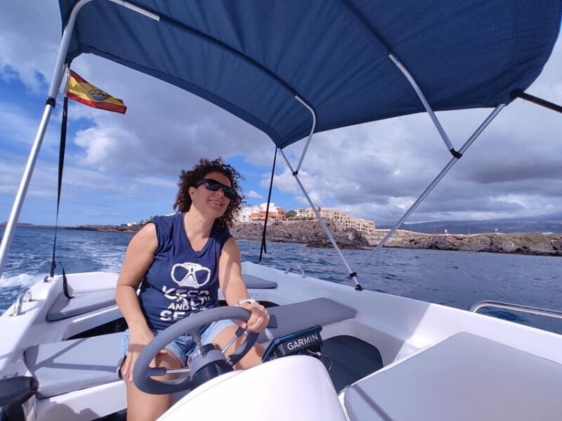 "Discover Freedom: Rent a Boat, No License Required!" - Practical Details and Tips